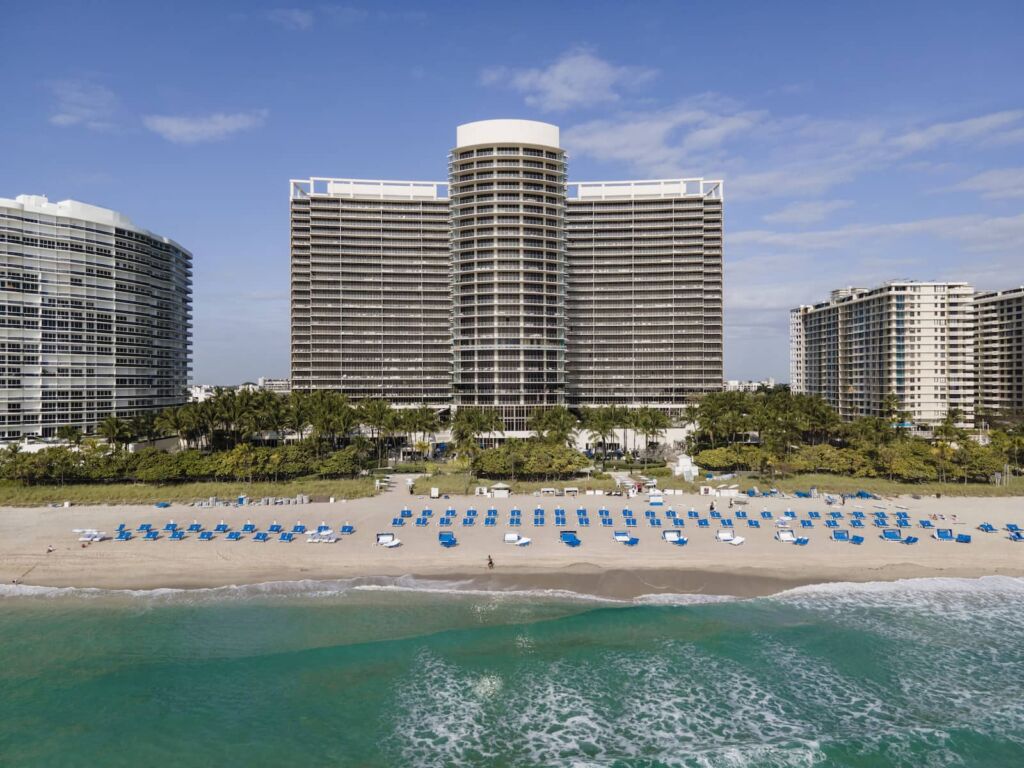 St. Regis Bal Harbour Rentals | Luxury Miami Vacations